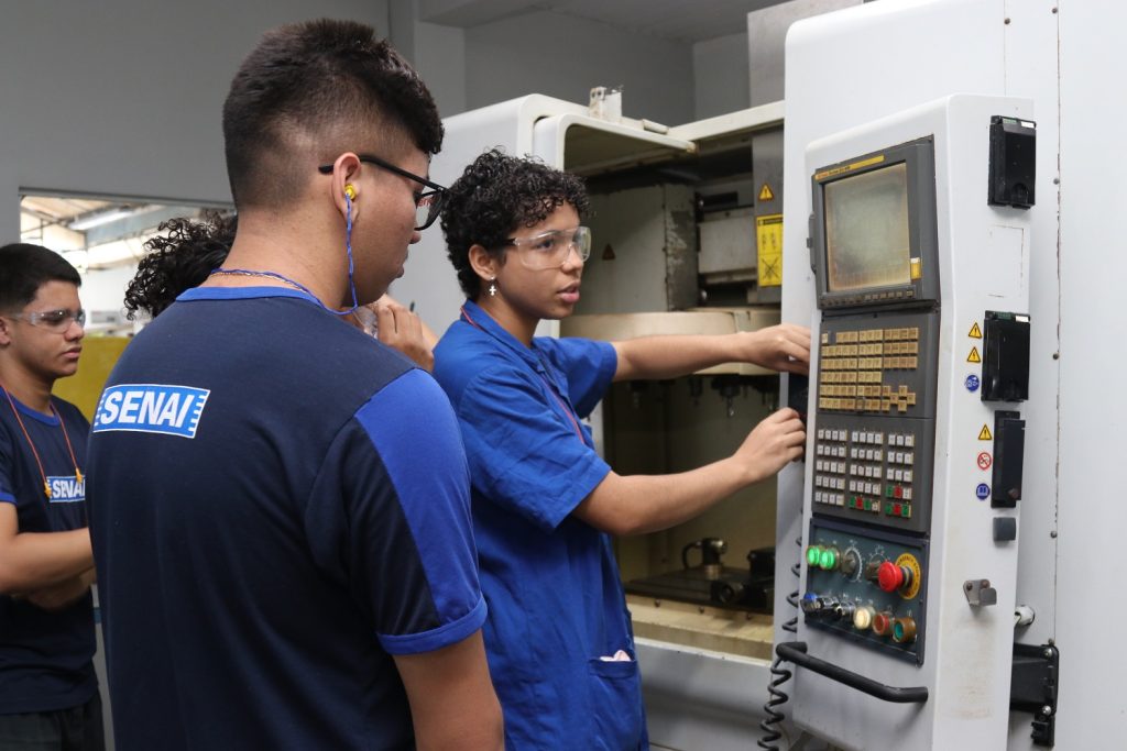 SENAI abre 4.054 vagas para cursos gratuitos - SENAI